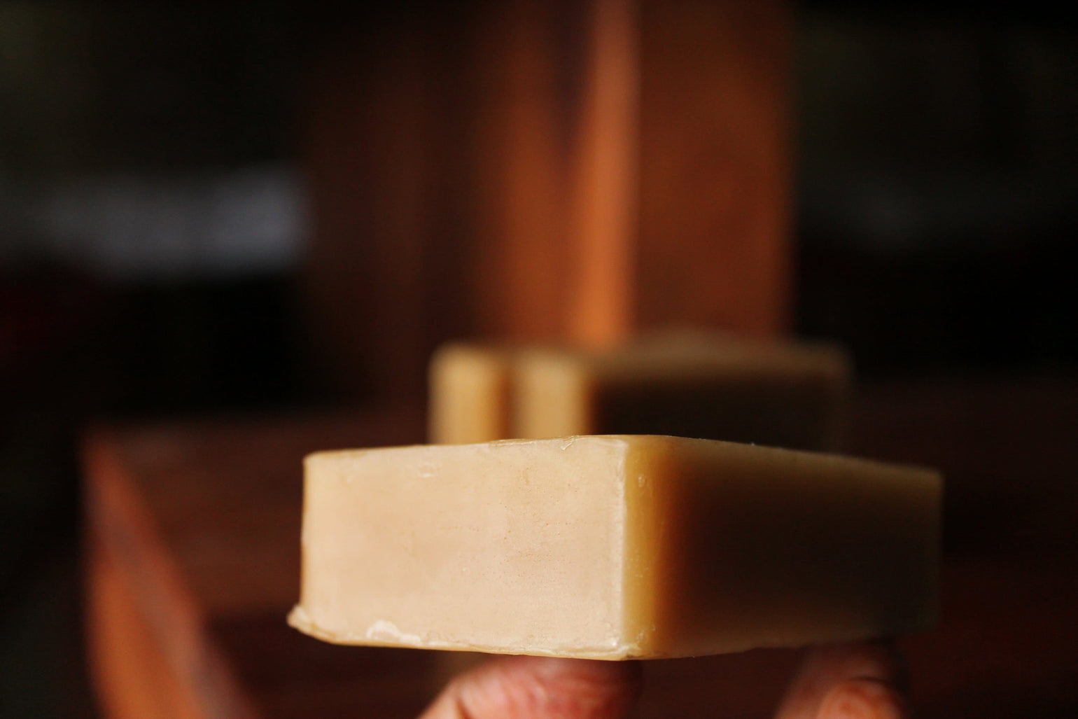 Natural Beeswax – Honey and Spice